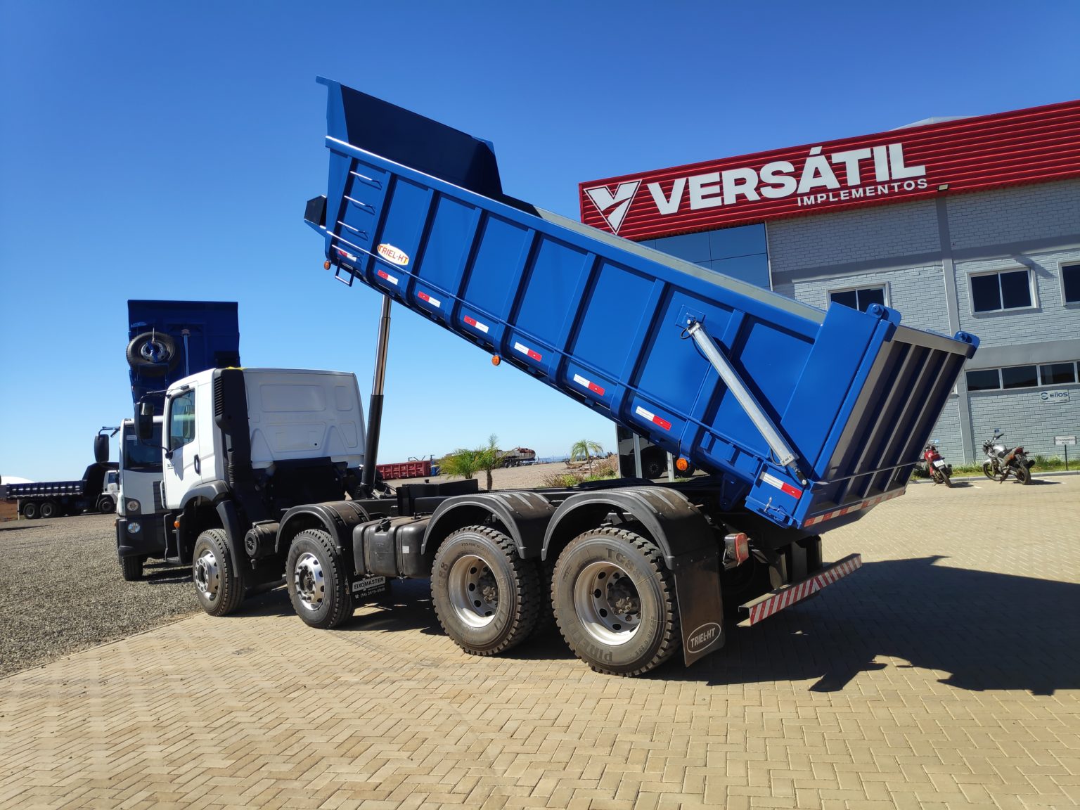 Caçamba Standart - Versátil